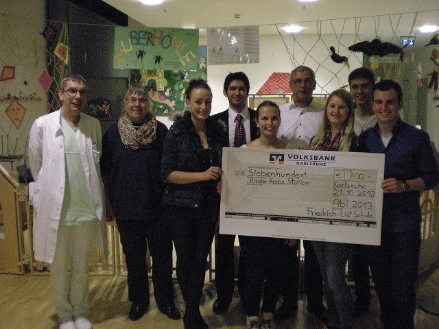 Abiturienten der Friedrich-List-Schule, Karlsruhe spenden € 700 ...